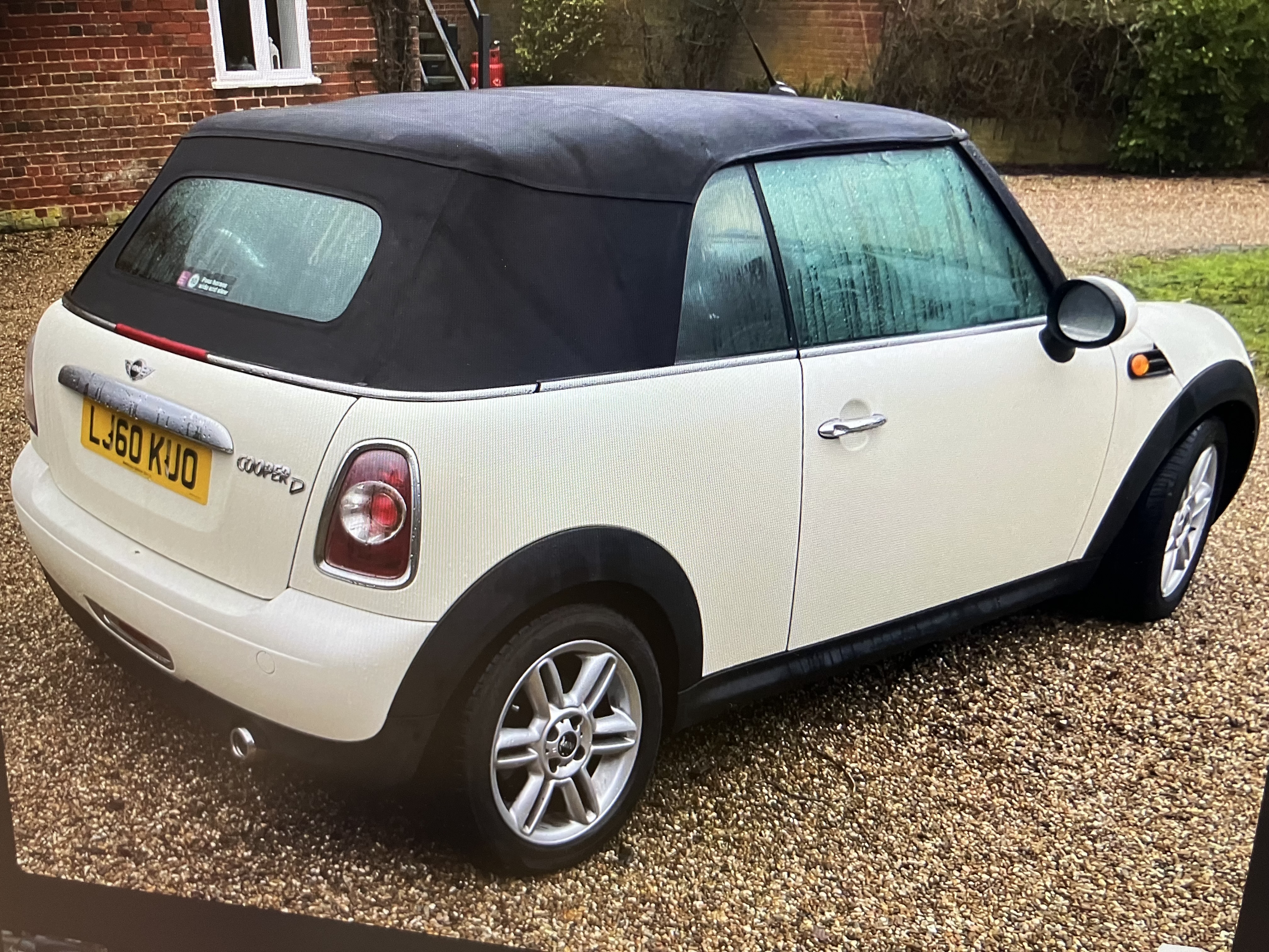 LJ60KUO Mini Convertible Cooper D (Chili Pack) • Signature MINI Specialists