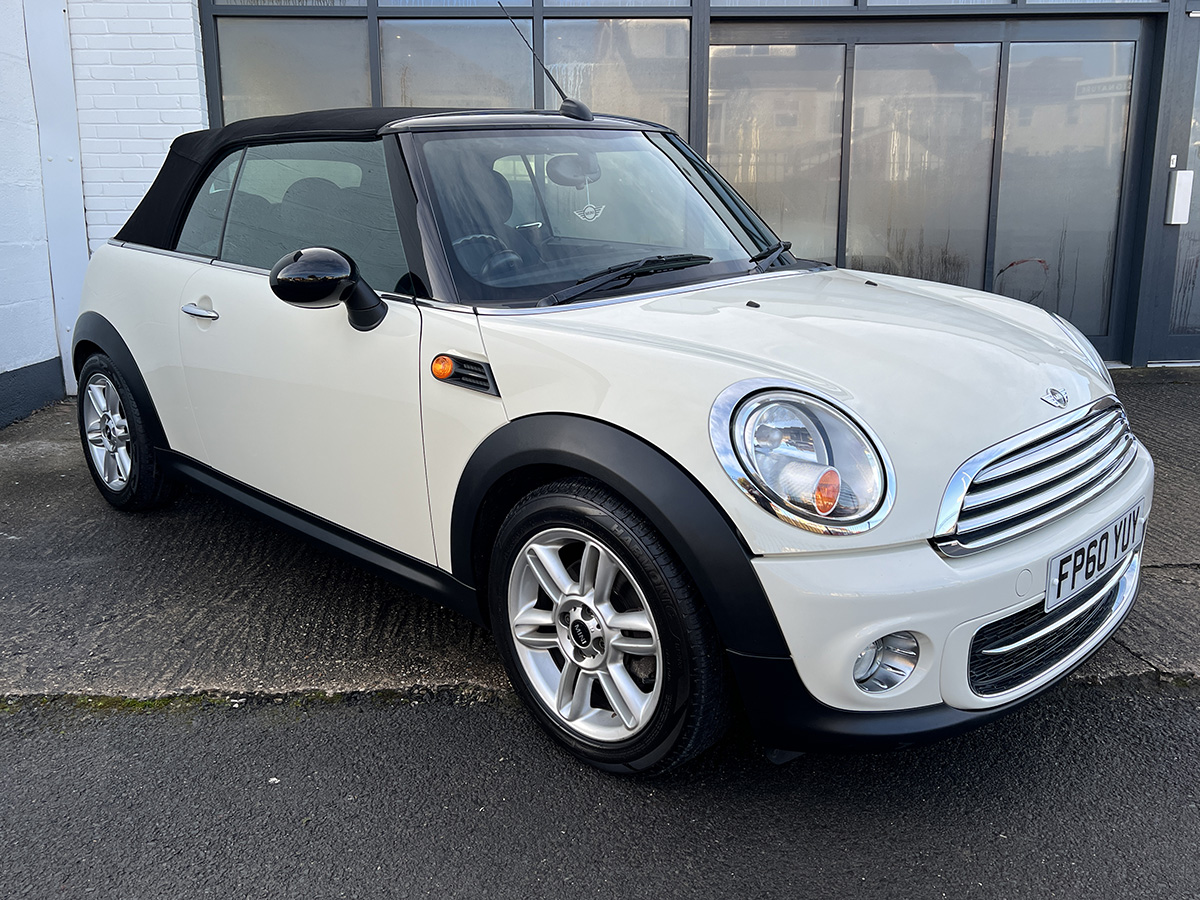FP60YUY Mini Cooper D Convertible (Chili Pack) • Signature MINI Specialists